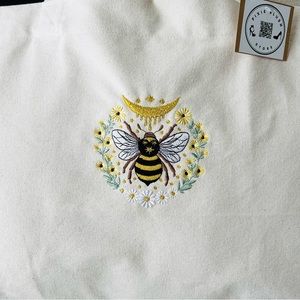pixie blush | Bags | Queen Bee Embroidery Canvas Tote Bag | Poshmark